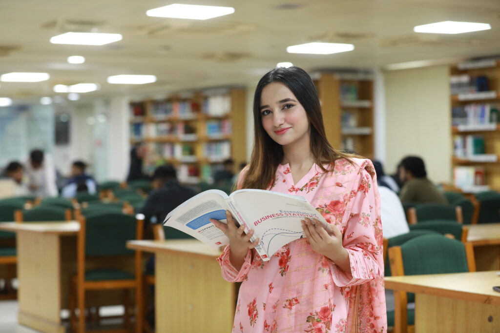 Associate Degree in Business Analytics – Iqra University